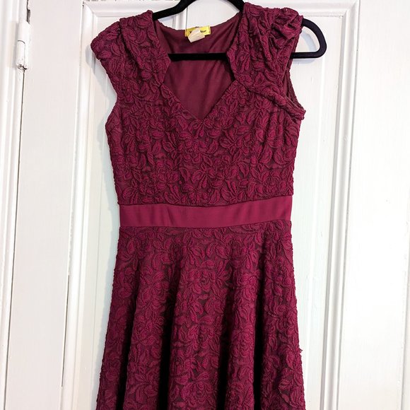 Yellow Star | Dresses | Yellow Star Dress Burgundyred Medium Modcloth ...